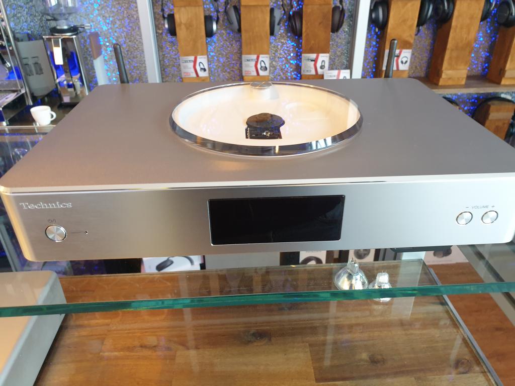 Technics SU-C 550 All in One Gerät mit CD + Netzwerk + Verstärker ...