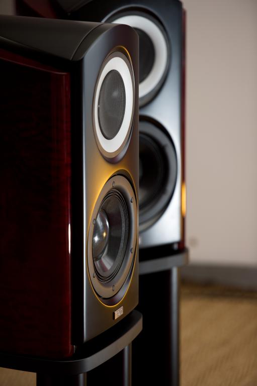 TAD Technical Audio Devices Laboratories CR1 MK2 WITH STAND FIRST HAND ...