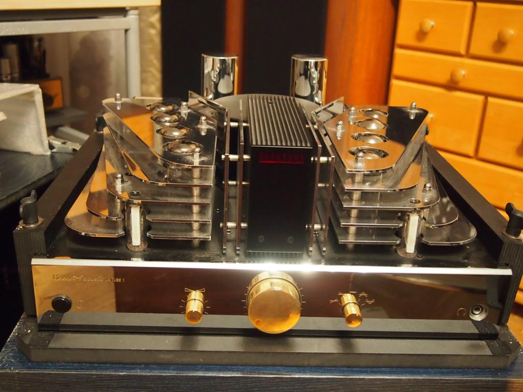 Linear Acoustic La Tube 1 (9788695173) | Ausstellungsstück | Röhren ...